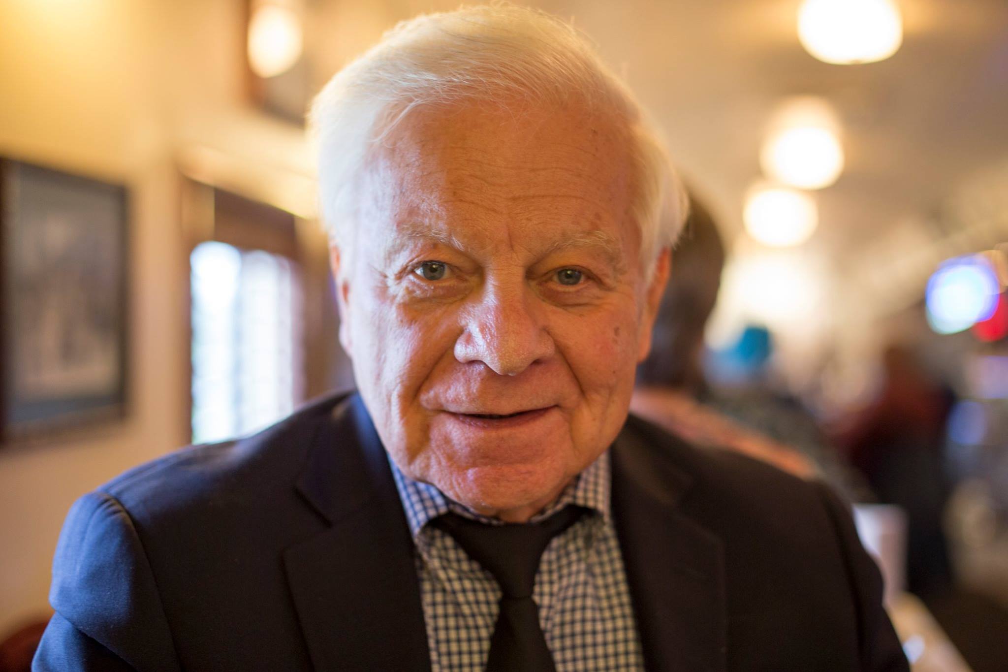 About Dr Rangan Chatterjee: Doctor, Author, and Podcaster / Dr Chatterjee